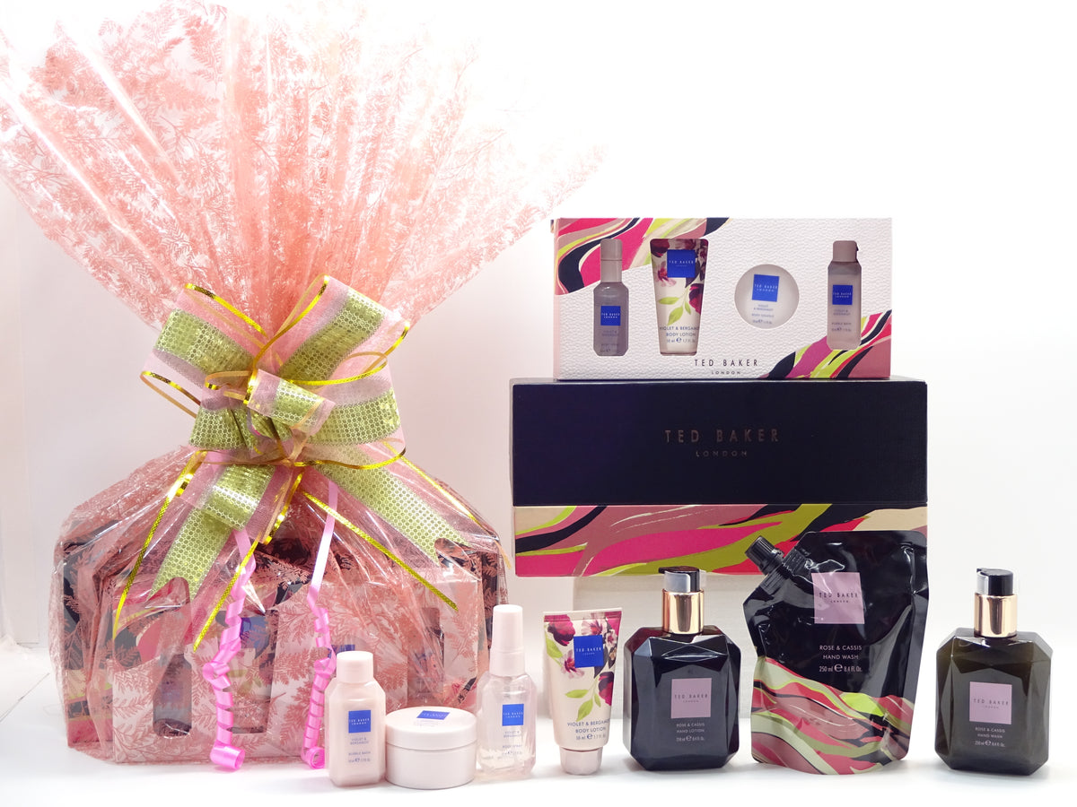 Ted Baker Gift Set Hamper For Her - Ultimate Bathing Collection / Show ...